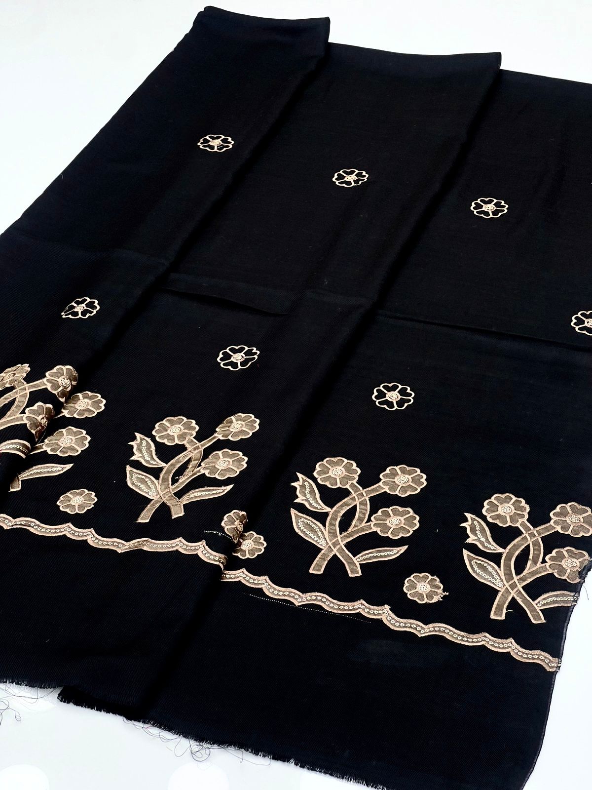 Pashmina Shawl Elegant And Beautiful Machine Work Shawl